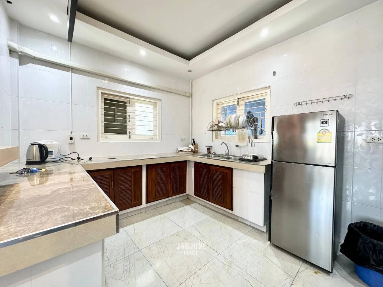 JaoJuneHouse | เจ้าจูนเฮ้าส์ บ้านพักติดทะเล & พูลวิลล่า